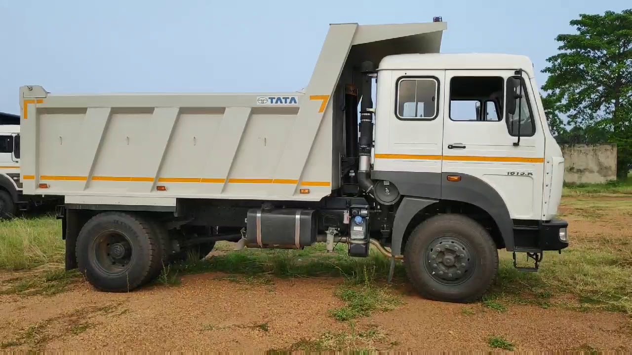 TATA LPK 1615.K SIGNA SLEEPER CABIN 10 CUM TIPPER BS 4 2019!!! - YouTube
