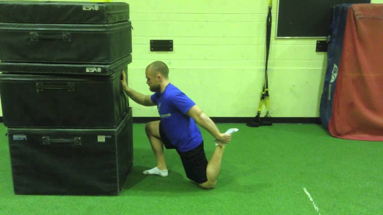 Rocking Hip Flexor Stretch - Viking Strength Systems - YouTube