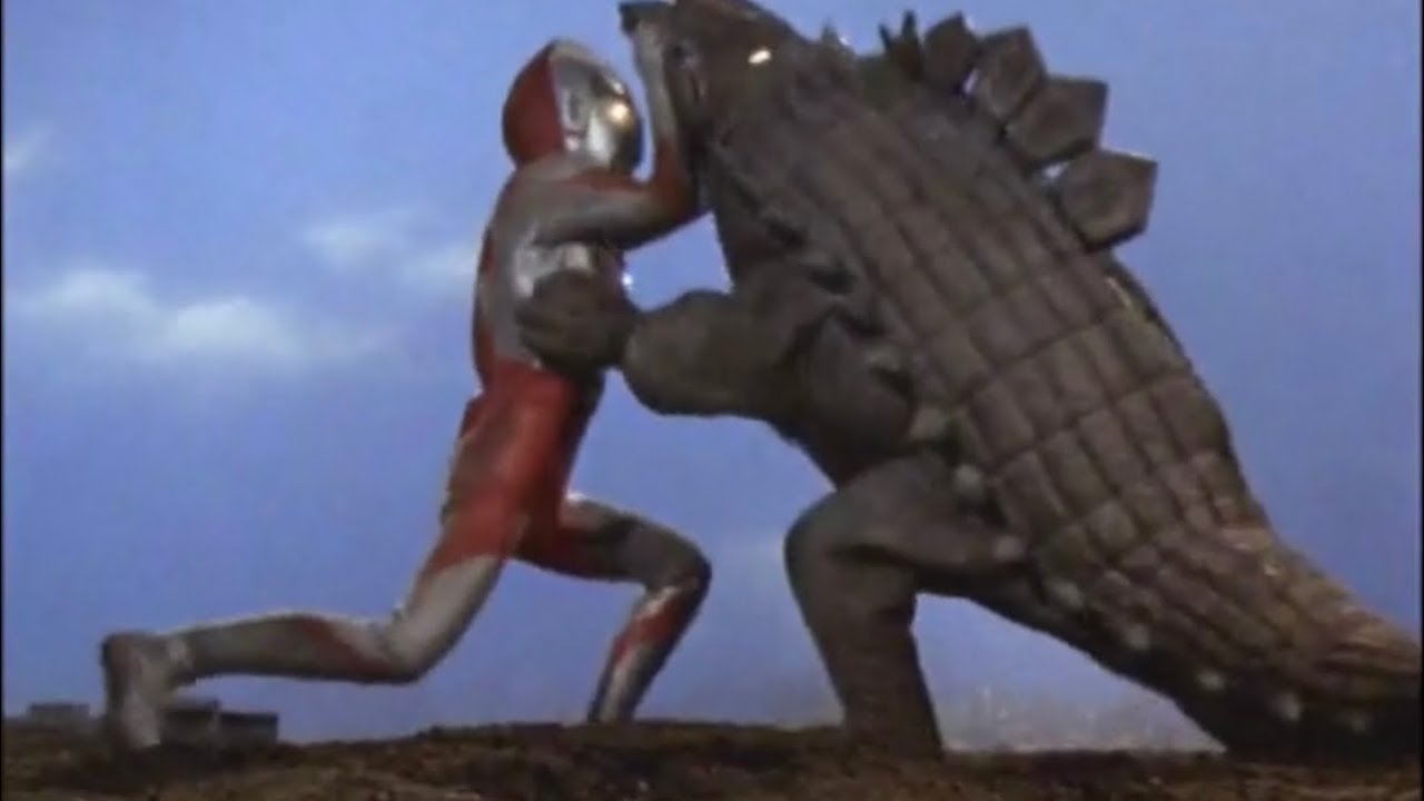Ultraman vs. Skydon (First Battle) - YouTube