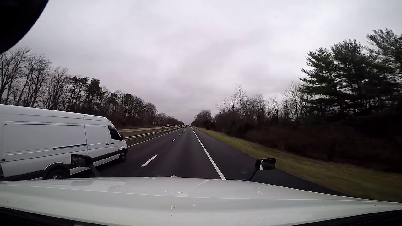 Interstate 81 Virginia - Tennessee State Line to Mile 30 - YouTube