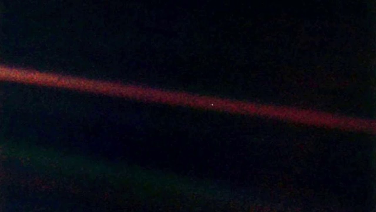 Voyager 1 (Pale Blue Dot) - YouTube