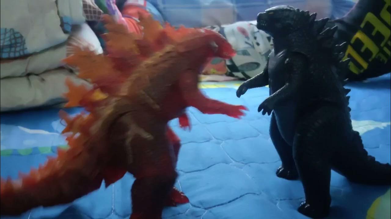 Burning Godzilla vs Godzilla 2014 - YouTube