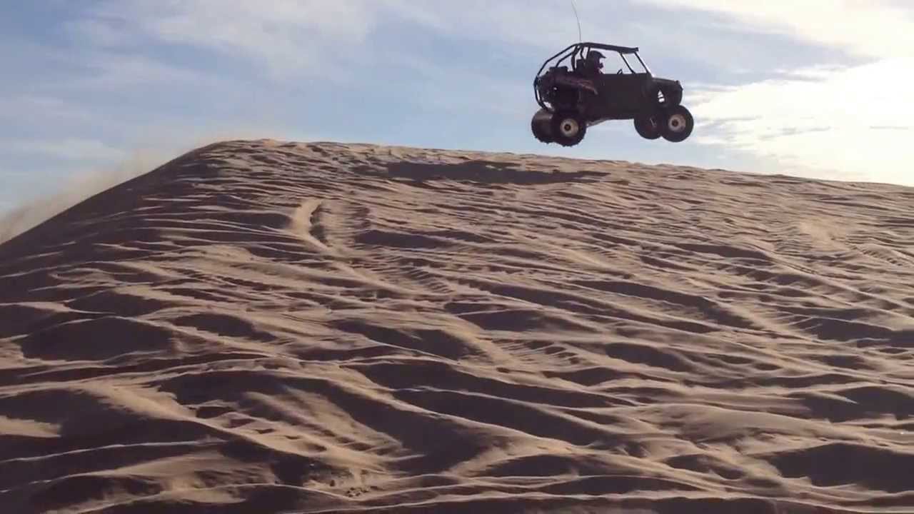 Glamis Thanksgiving 2013 RZR Jump - YouTube
