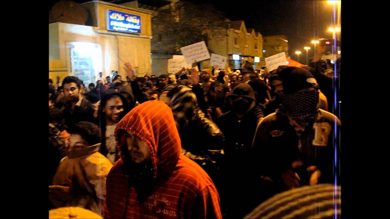 Demonstrations in the Saudi city of Saihat, March 17, 2011 - YouTube