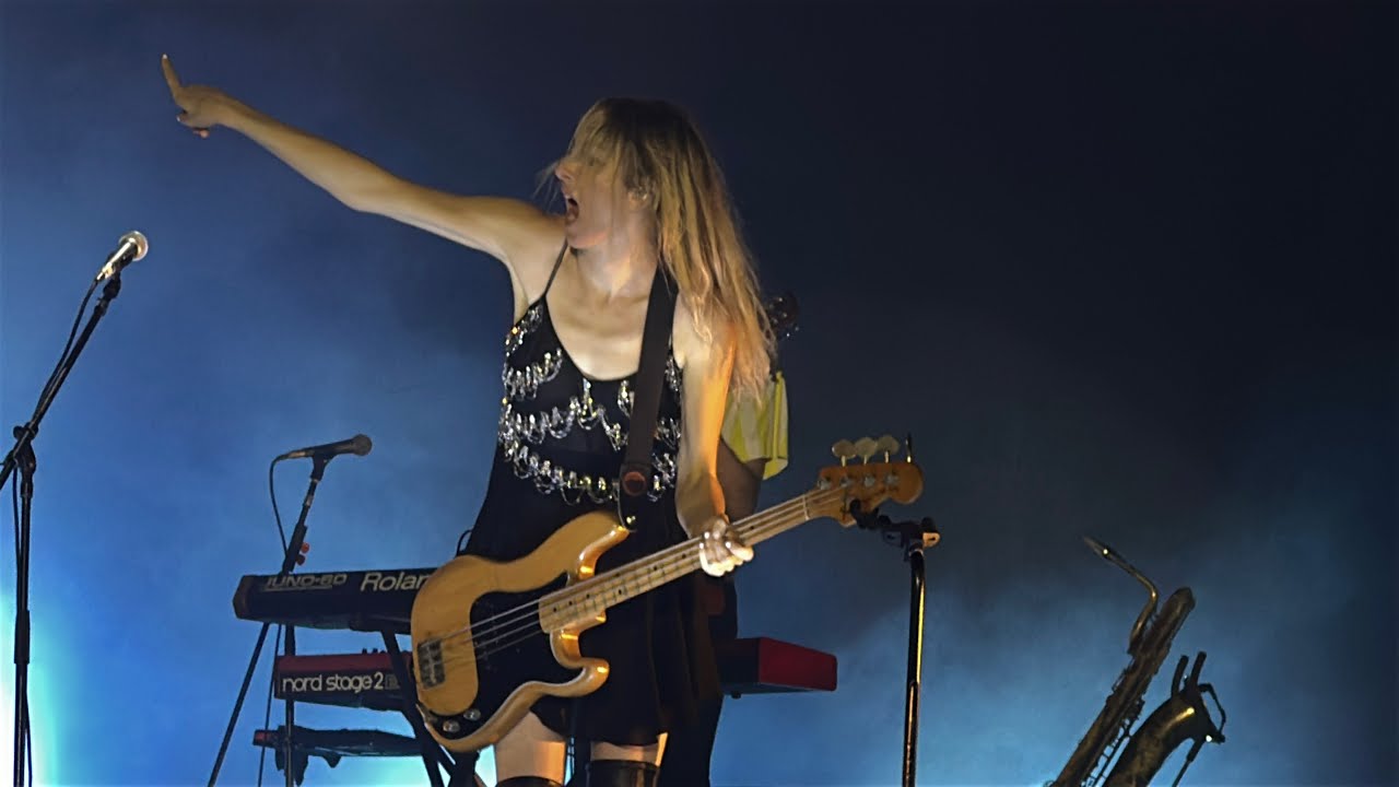 250727 HAIM - The Steps | Live at Fuji Rock Festival - YouTube