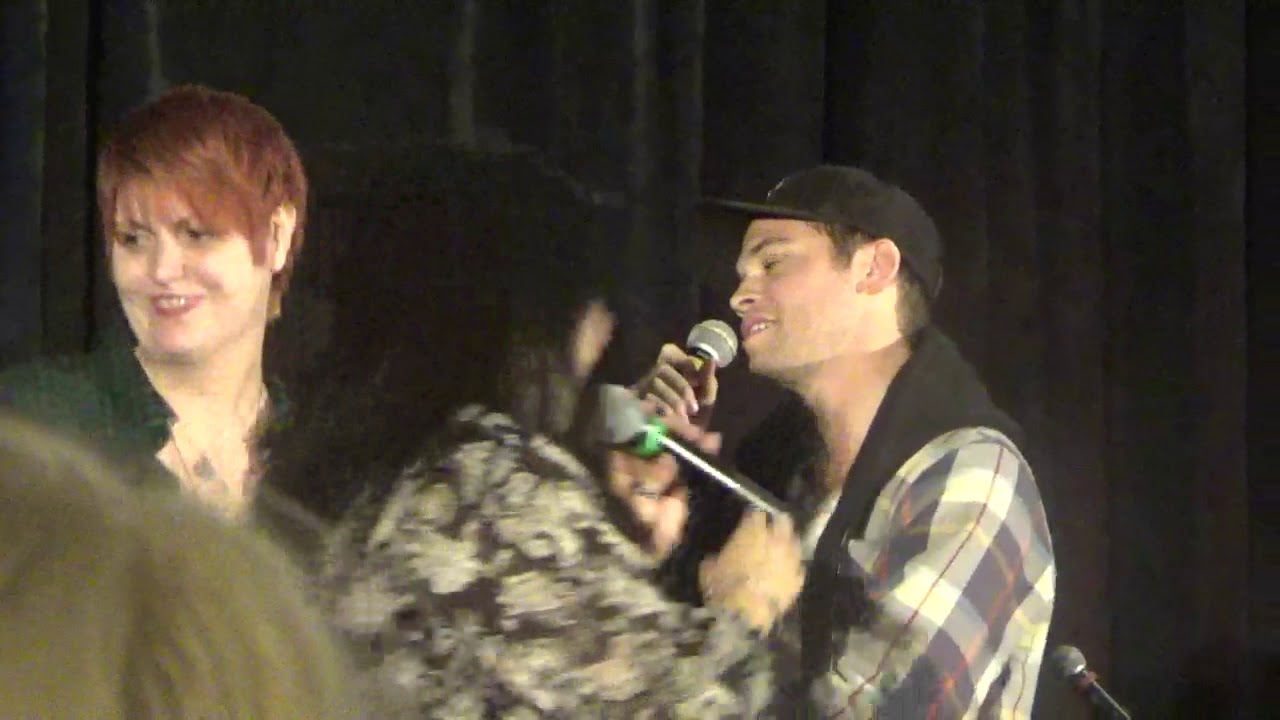 Alex Calvert SPN Indy - "Heads Up" Game - YouTube