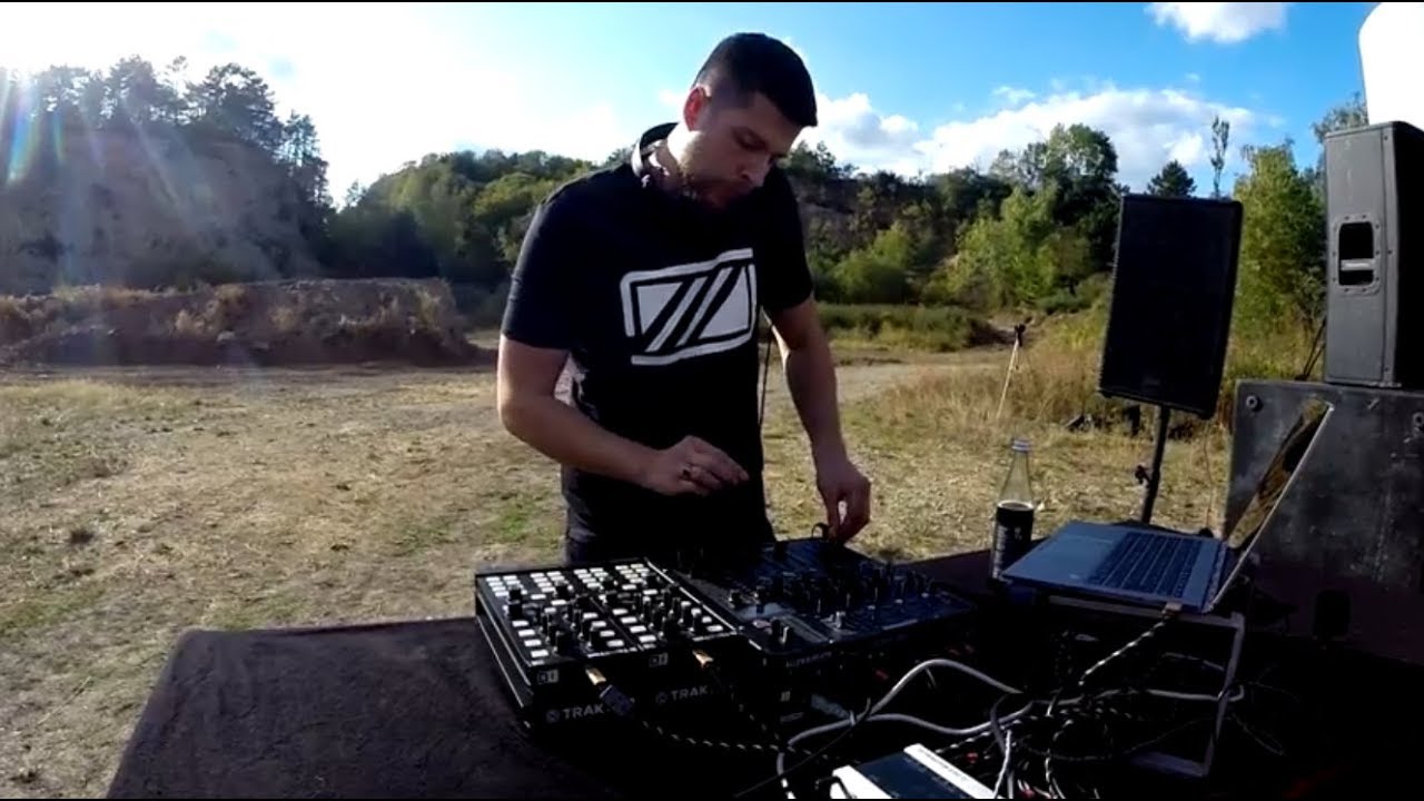 Leukozyt / Private SNÜD Techno Sunset Rave @ Electric Ride Park - YouTube