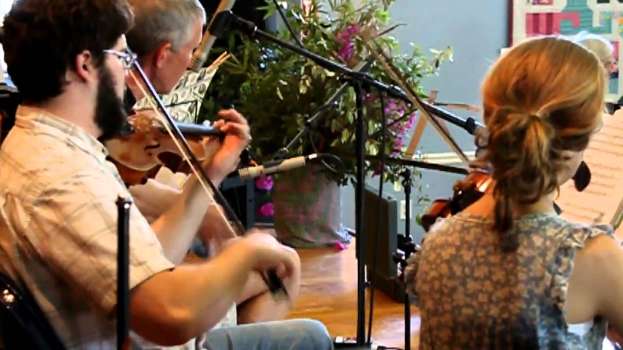 palmetto bug stomp 2011.mov - YouTube