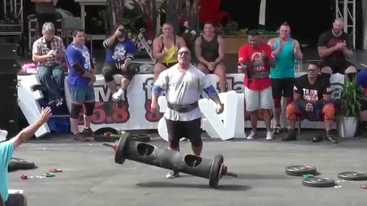 NZ Strongest Man Comp 2015 Log Lift - YouTube