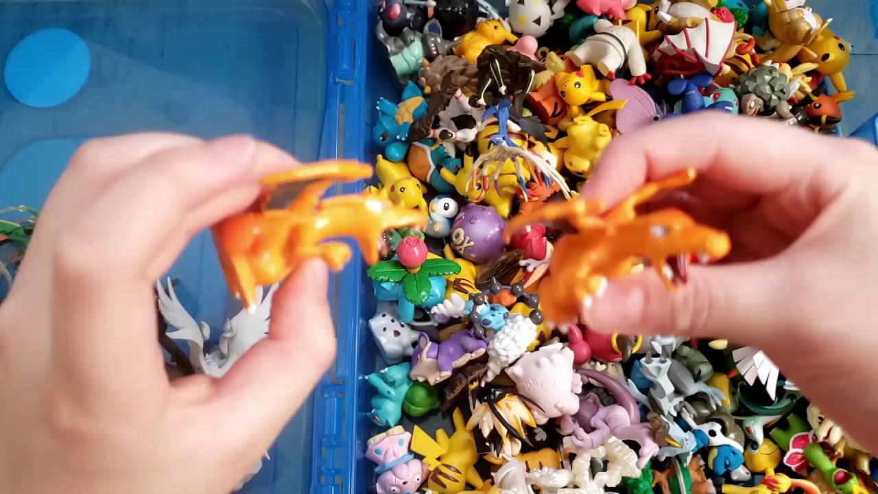 Pokemon 25th Anniversary - Showing Nintendo Pokemon figures collection ...