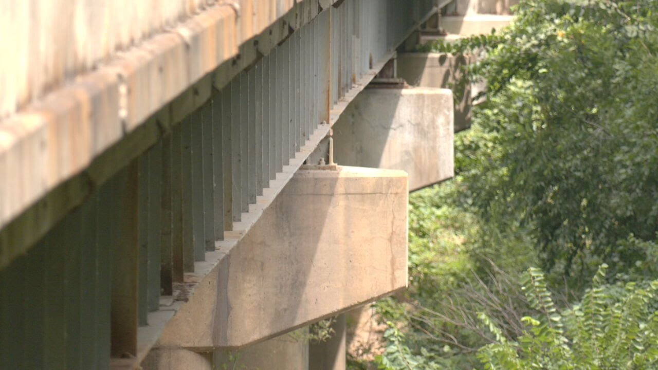 Part Of Highway 75 Bridge Closed After Crack Found In Support Beam ...
