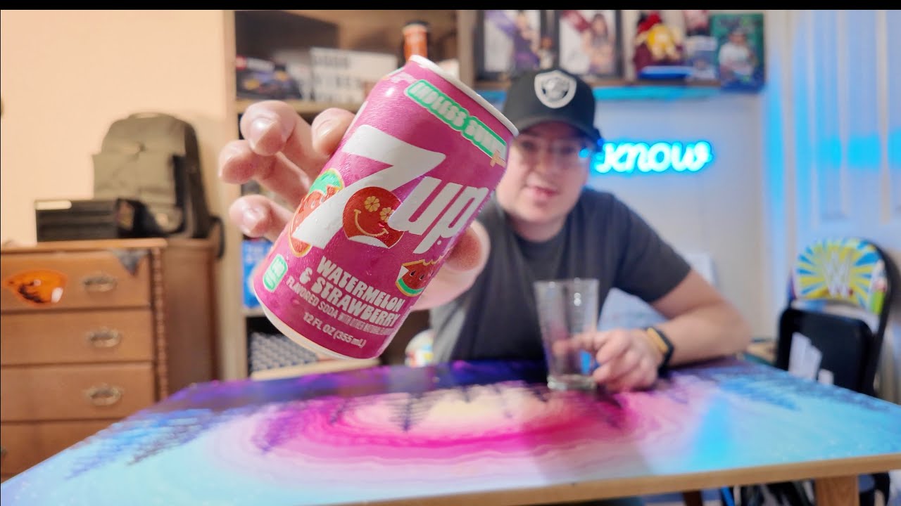 Endless summer watermelon strawberry 7-Up review - YouTube