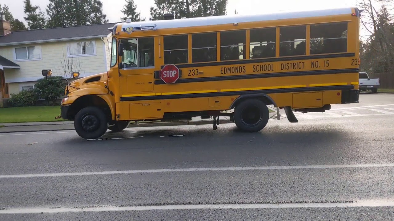 36 Pass. 2020 IC CE - Bus 233 - YouTube