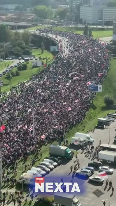 Огромное количество людей вышло на акцию протеста против режима
