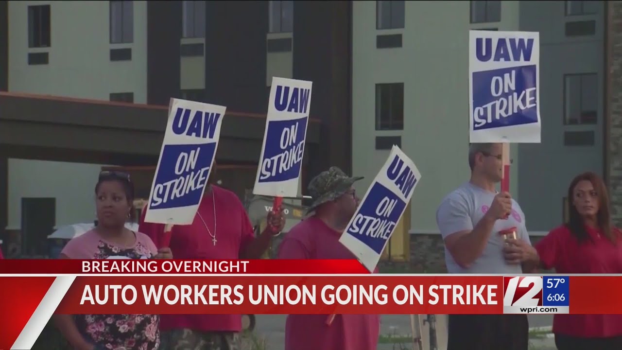 Workers are on strike at all 3 Detroit auto makers for the first time ...