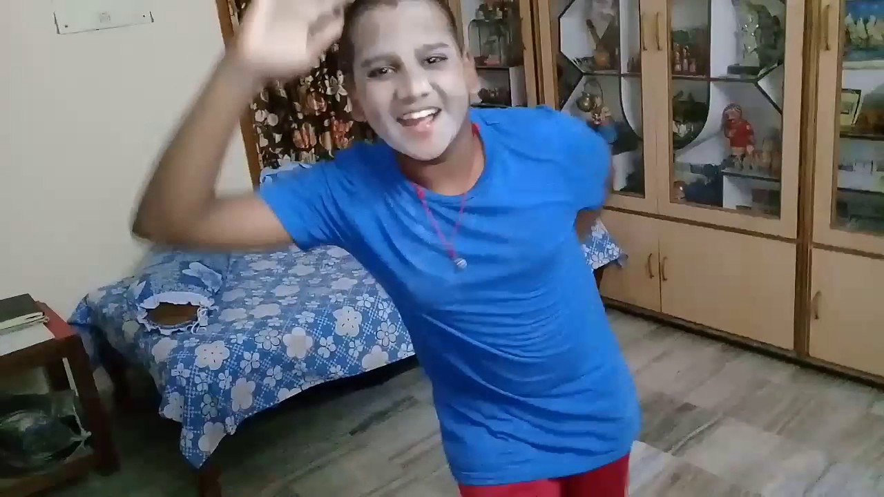 Funny dances by funny boy - YouTube