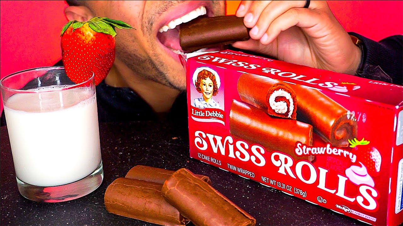 ASMR LITTLE DEBBIE STRAWBERRY SWISS ROLLS | LITTLE DEBBIE SWEETS EATING ...