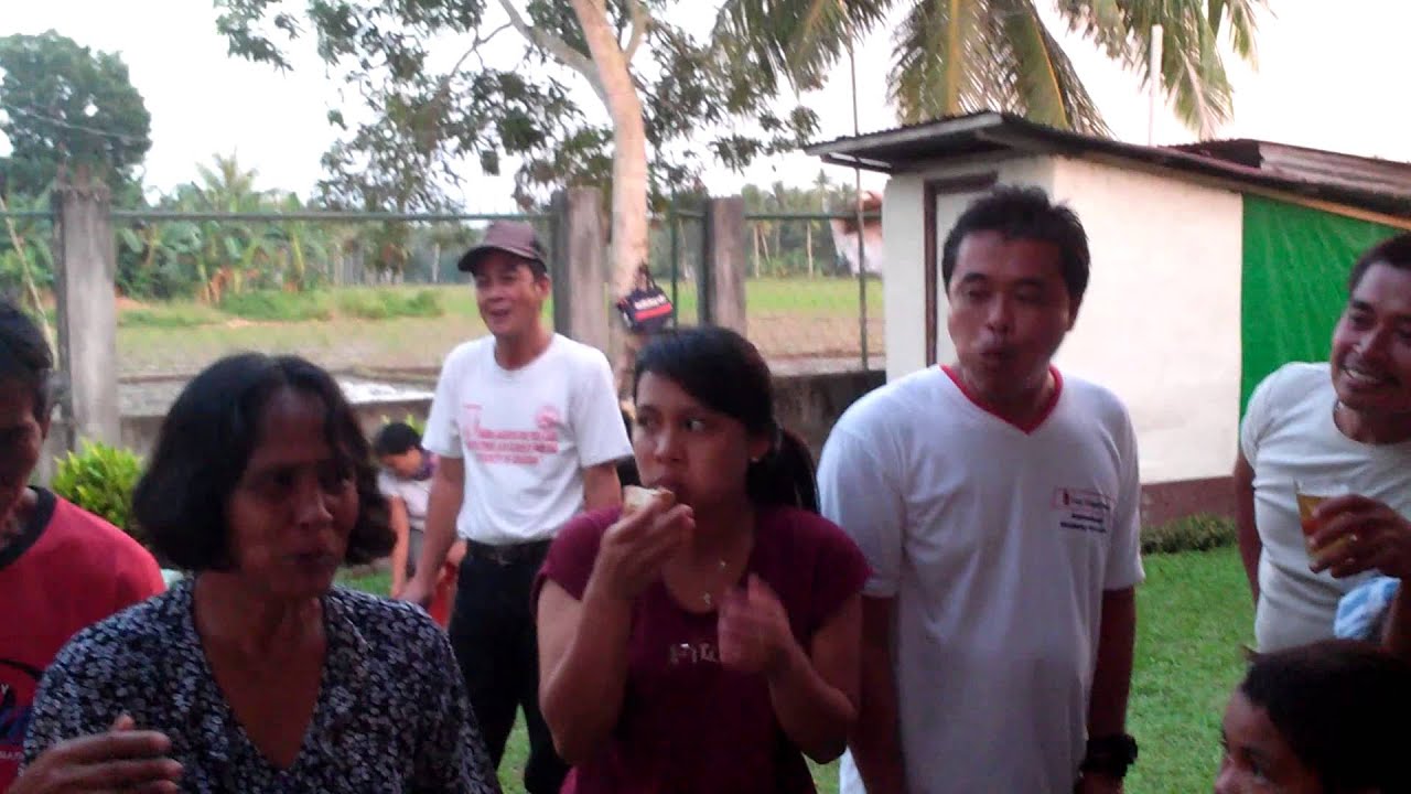 Eating pan bantok :) - YouTube