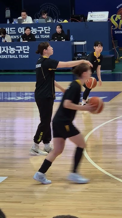 WKBL 신한은행 VS KB스타즈 경기 전 나가타 모에는 3점슛 연습중 #Shorts #basketball #여자농구 #wkbl #나가타 #kb스타즈 - YouTube