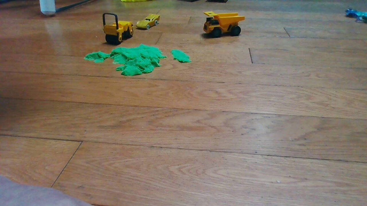 The kinetic sand problem Part 1 - YouTube