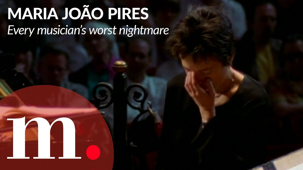 Maria João Pires experiencing every musician's worst nightmare during a ...