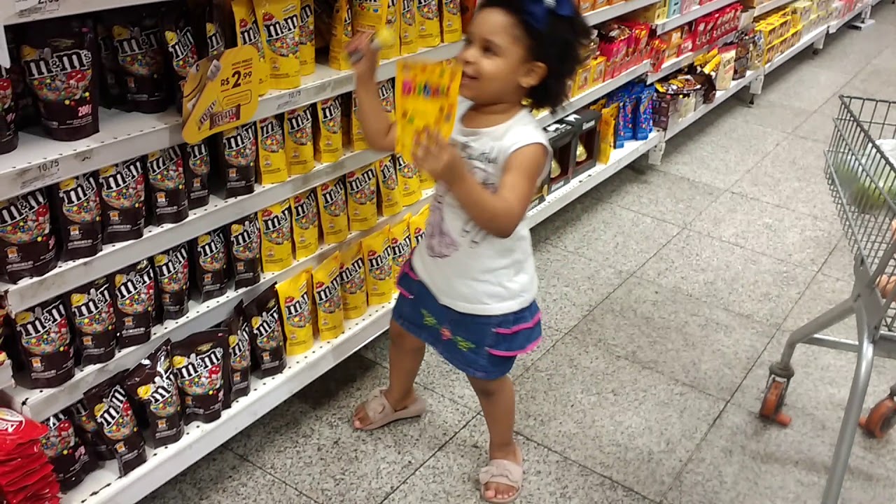 Garota propaganda da MM. - YouTube