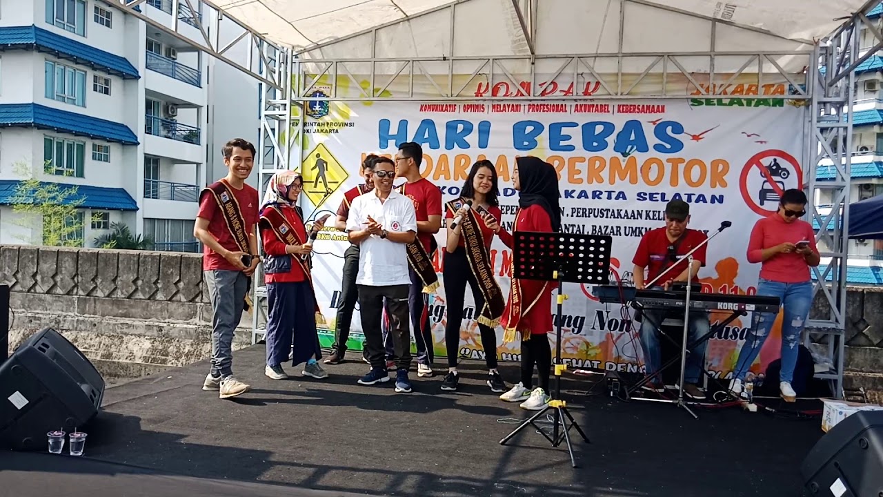 wakil walikota menghibur warga di acara hari bebas keandaraan bermotor ...