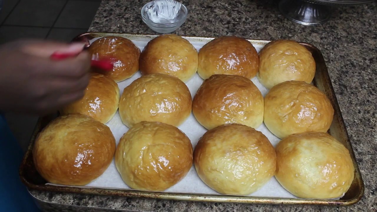 SOFT & FLUFFY Burger Buns! |How to| Easy and Buttery Good - YouTube