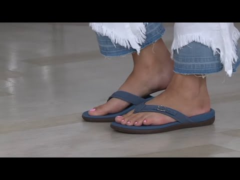 Jocelyn Kenner & Tara Lassiter - QVC Feet Close Up 620