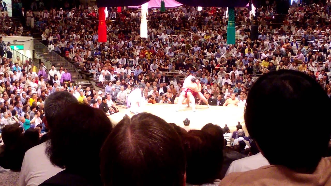 Sumo - Pelea de Endo Shota - YouTube