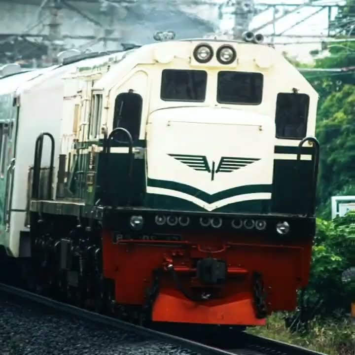 3 Loko Diesel di Jawa #cc206 #cc201 #cc203 #keretaapiindonesia # ...