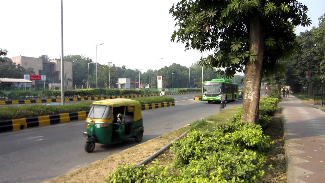 Street scene near Jor Bagh metro station - YouTube