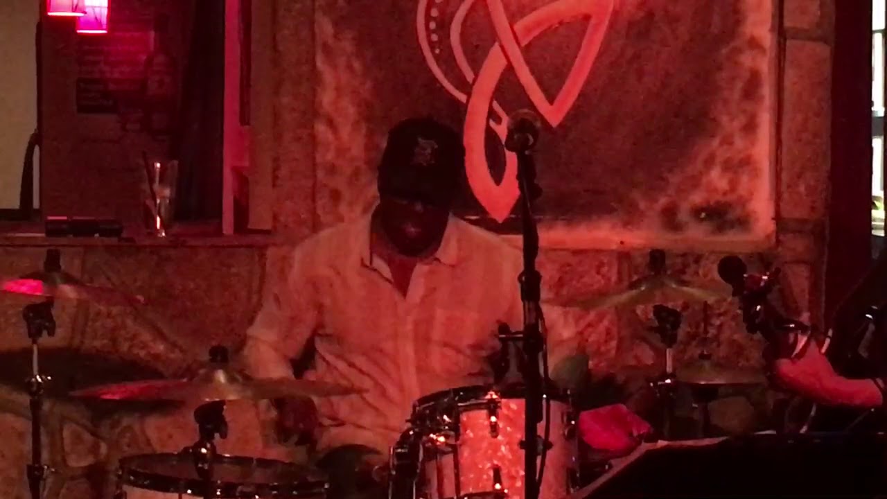 Mary Ann Redmond Band - YouTube