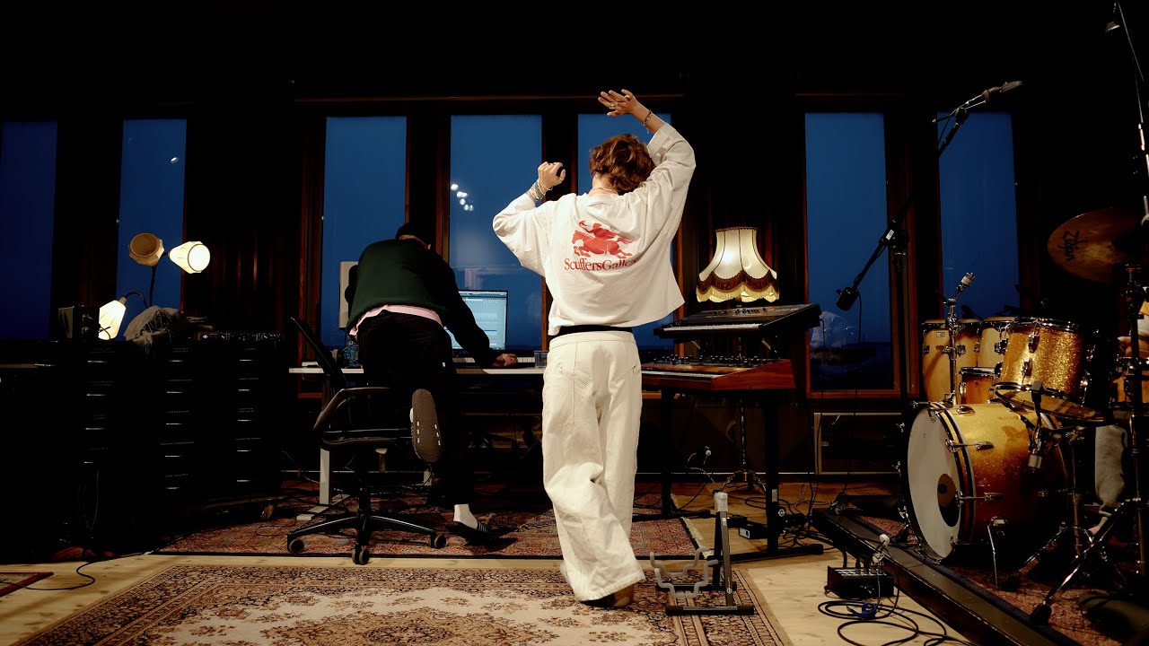 Paula Engels - 560km (Offizielle Live-Session) - YouTube