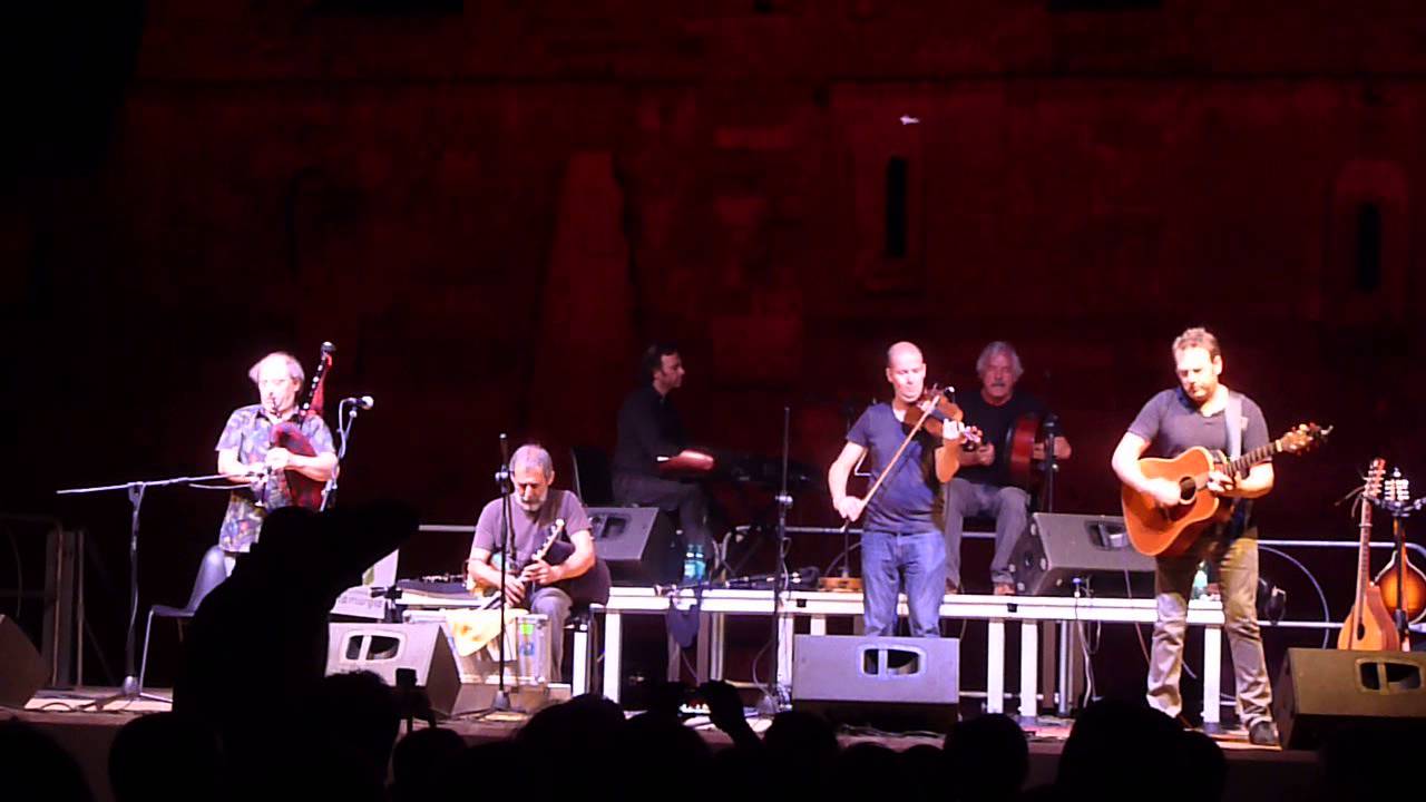 MILLADOIRO Live 03 - YouTube