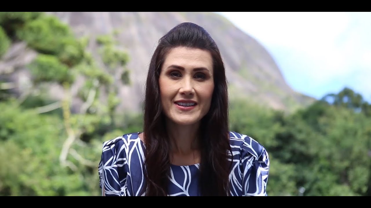 147 Sobre a Rocha | Clamando no Silêncio | Melissa Barcelos - YouTube