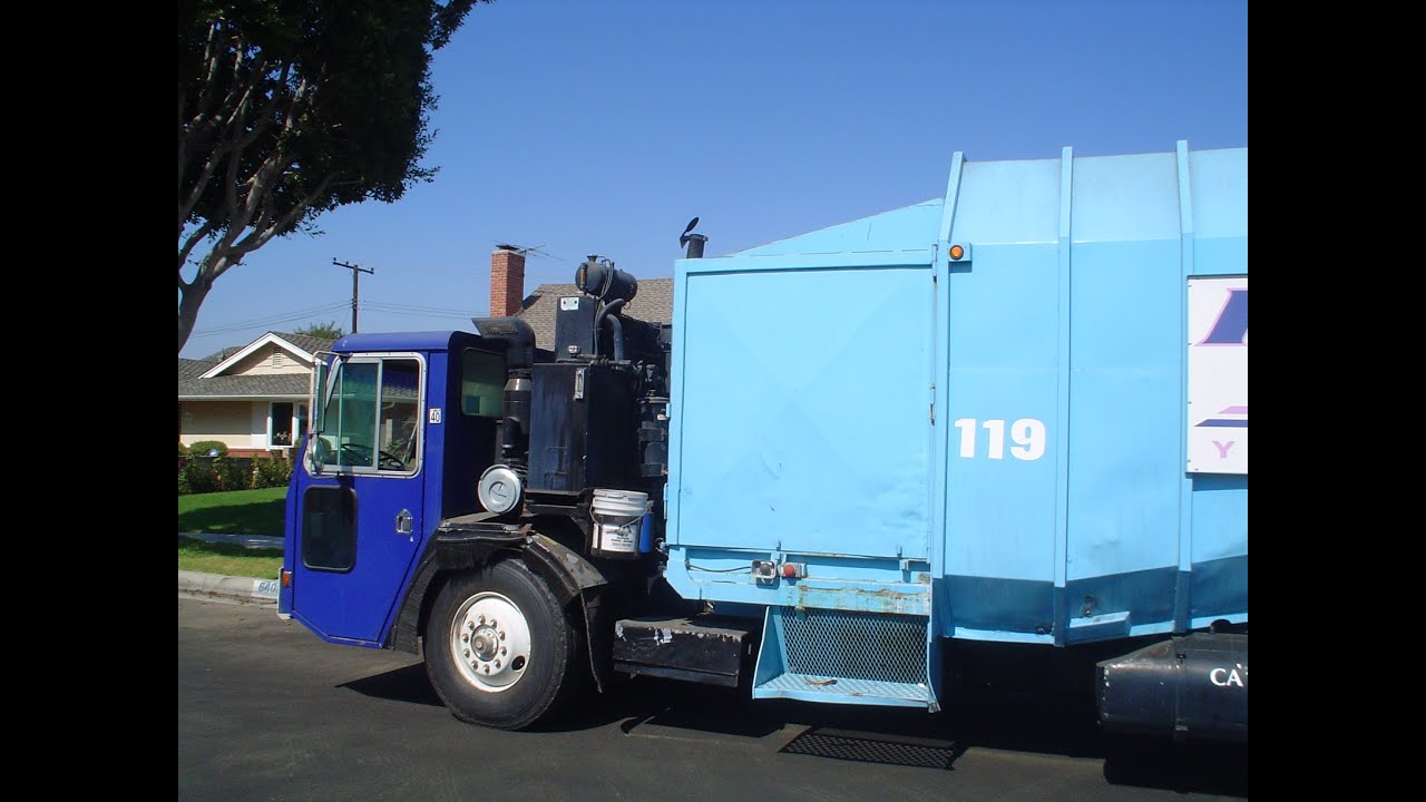 Rainbow Disposal CCC Detroit Amrep Big Packer MSL - YouTube