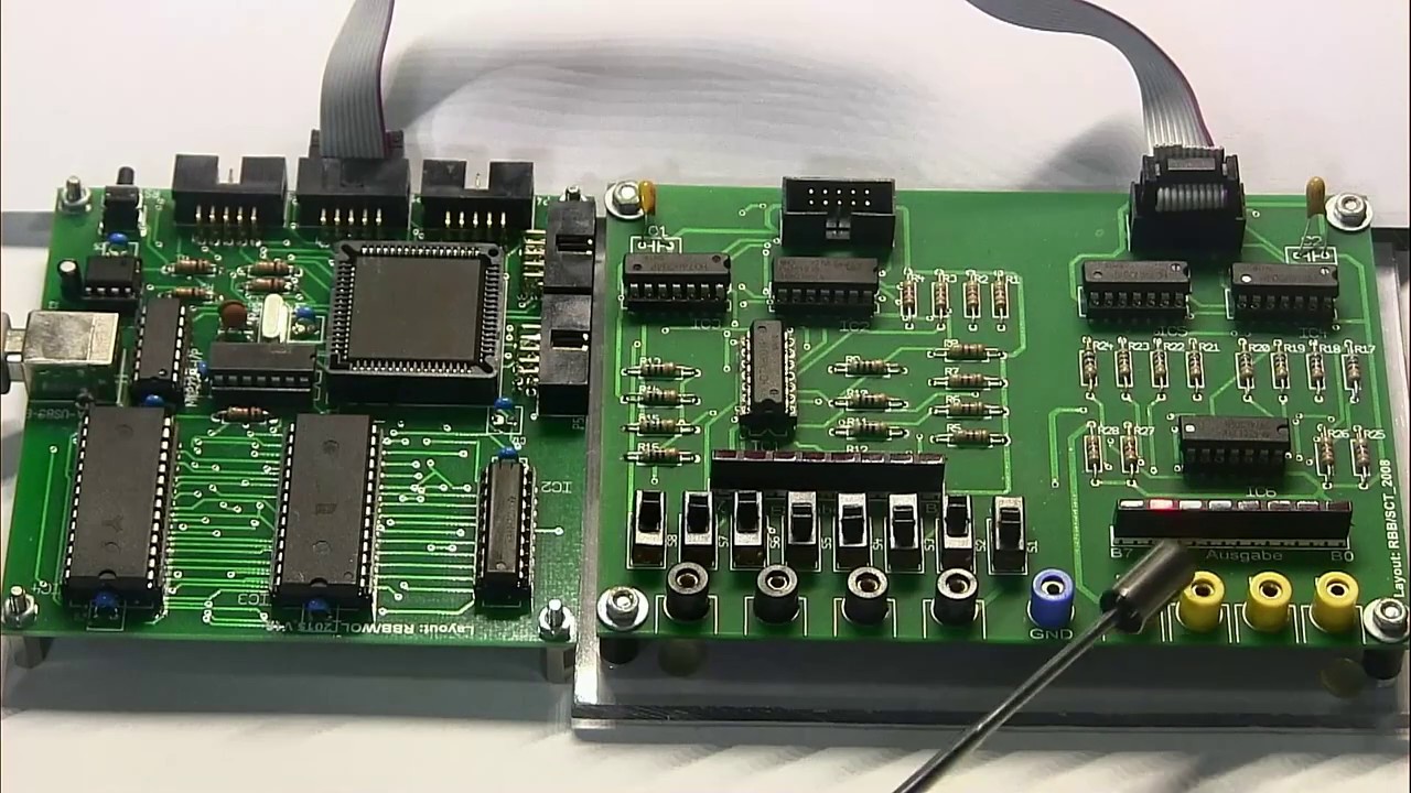 Programmierung eines Lauflichts mit dem 8051 (80c552) - YouTube