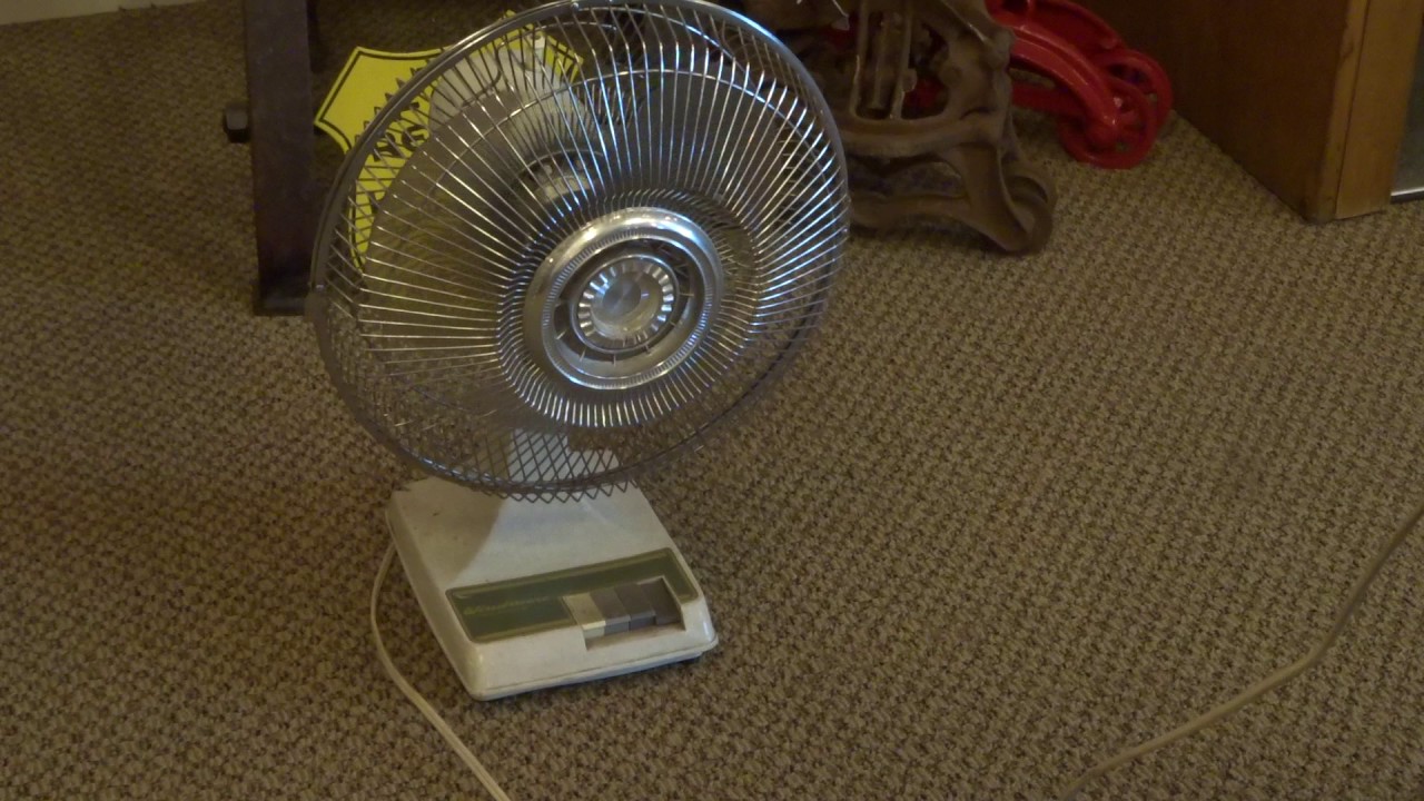 12" Windmere occilating table fan - YouTube