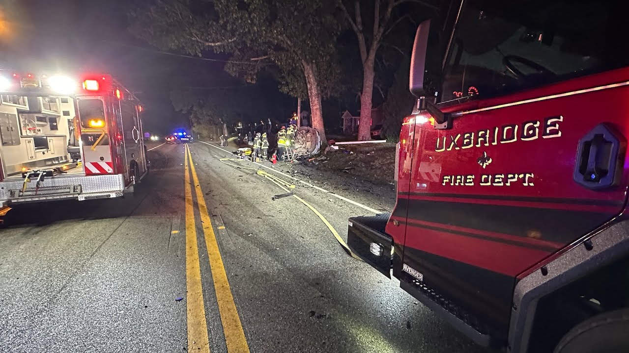 2 car head-on crash in Uxbridge, Ma - YouTube