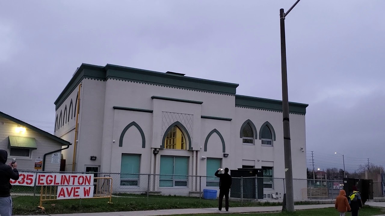 Maghrib Azaan Masjid Al-Farooq Mississauga Canada - YouTube