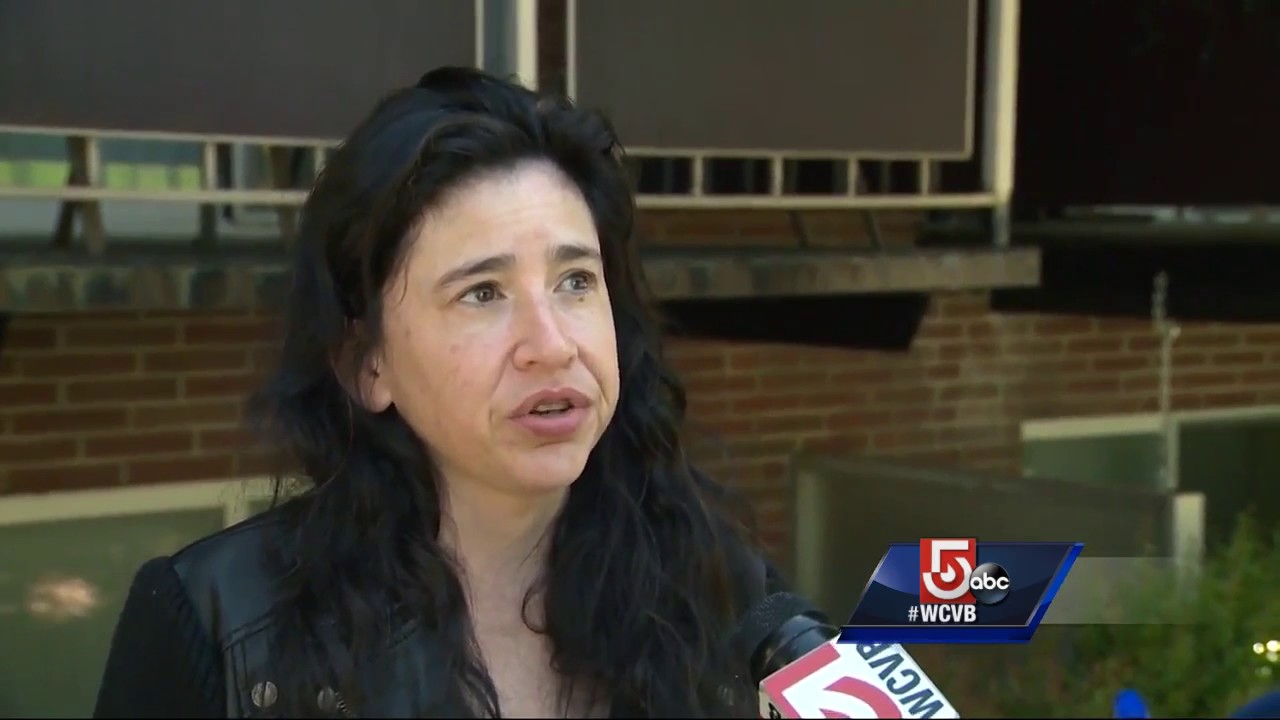 Suspect in Chelsea standoff with police found dead - YouTube