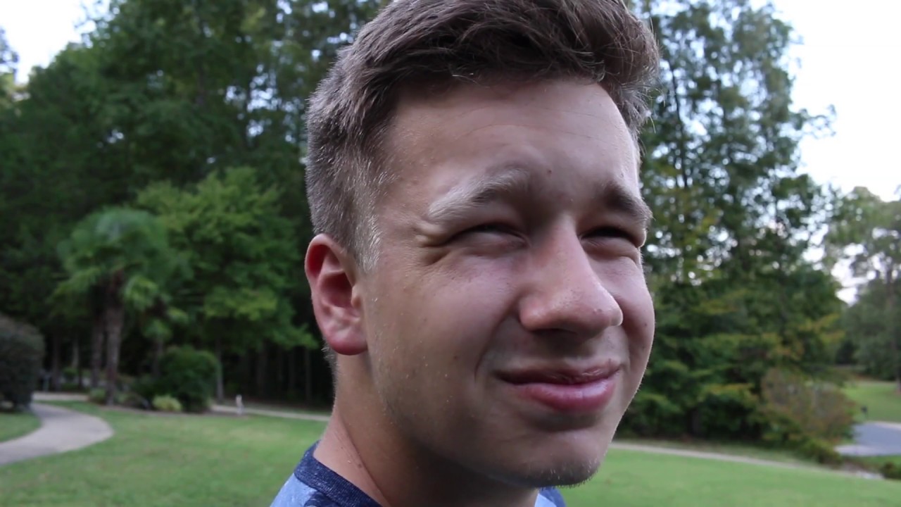 Carson has a fun day - YouTube