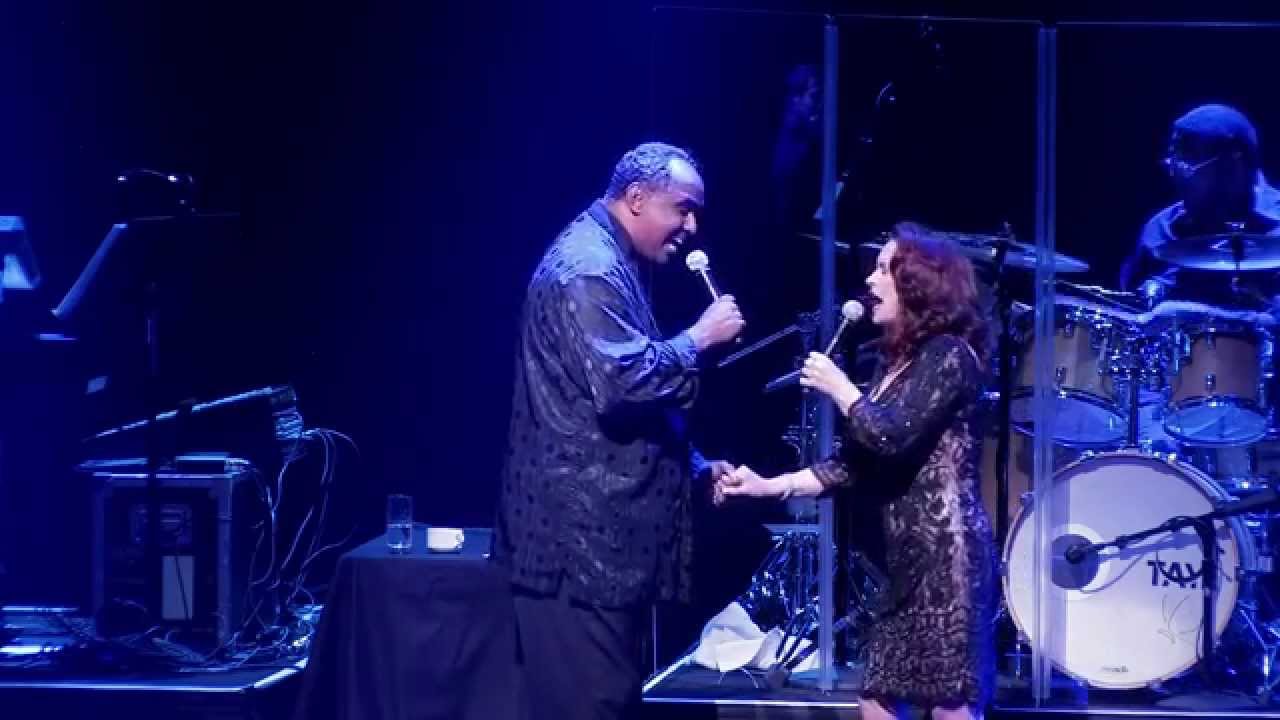 Sheena Easton w/ Philip Ingram "We've Got Tonight" - YouTube