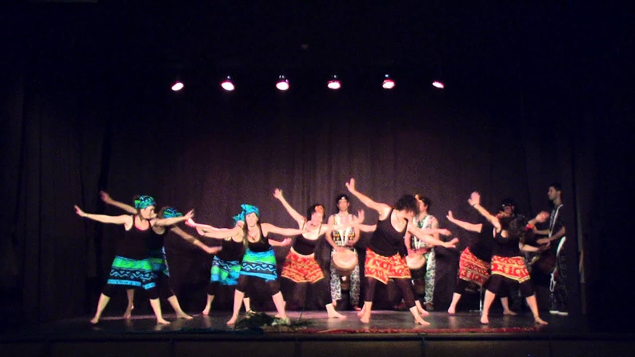 Ritmo Kassa. Clase de danza africana con María Arcos - YouTube