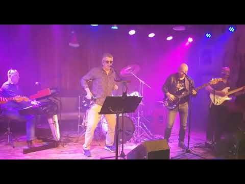 Ruby's Plane The House is a rocking Stroop Bosschenhoofd - YouTube