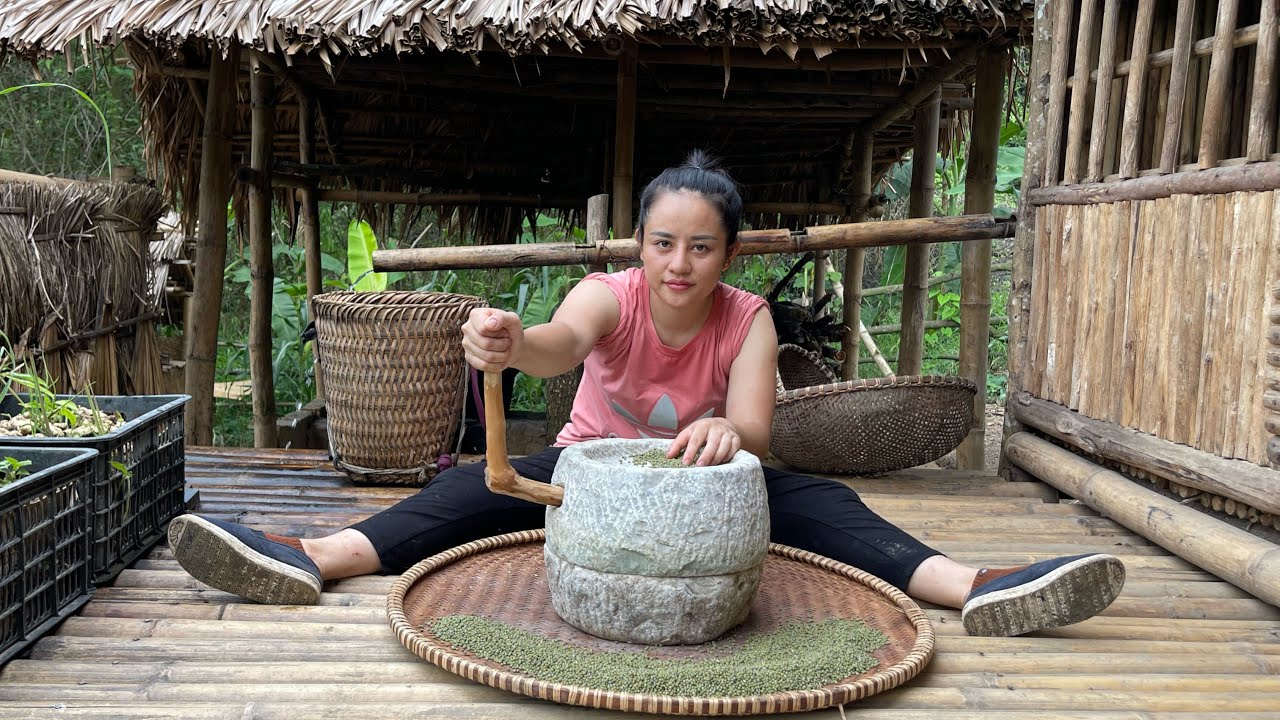 How to use primitive stone mill, remove corn leaves and make compost ...