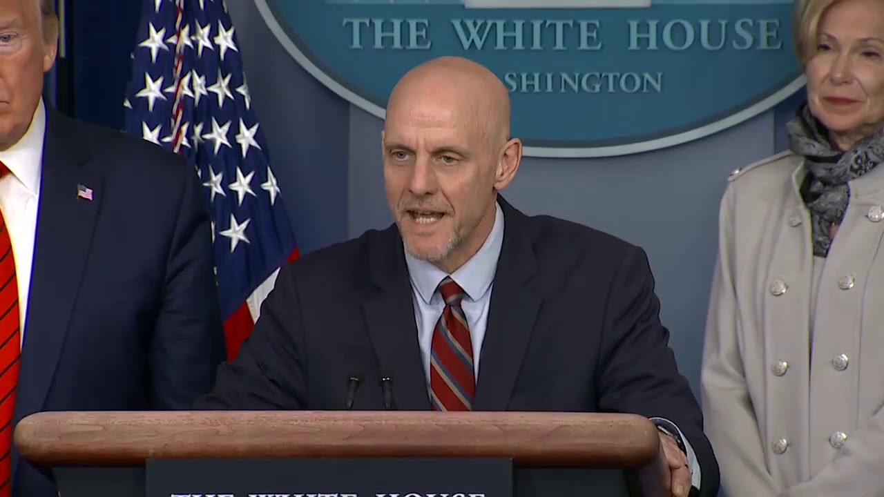 President Trump introducing Dr Steven Hahn, Commissioner of FDA - YouTube