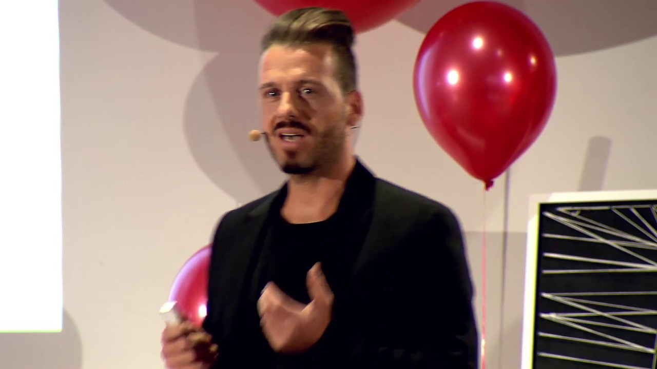 ART HELPS! | Tom Lupo | TEDxStuttgart - YouTube