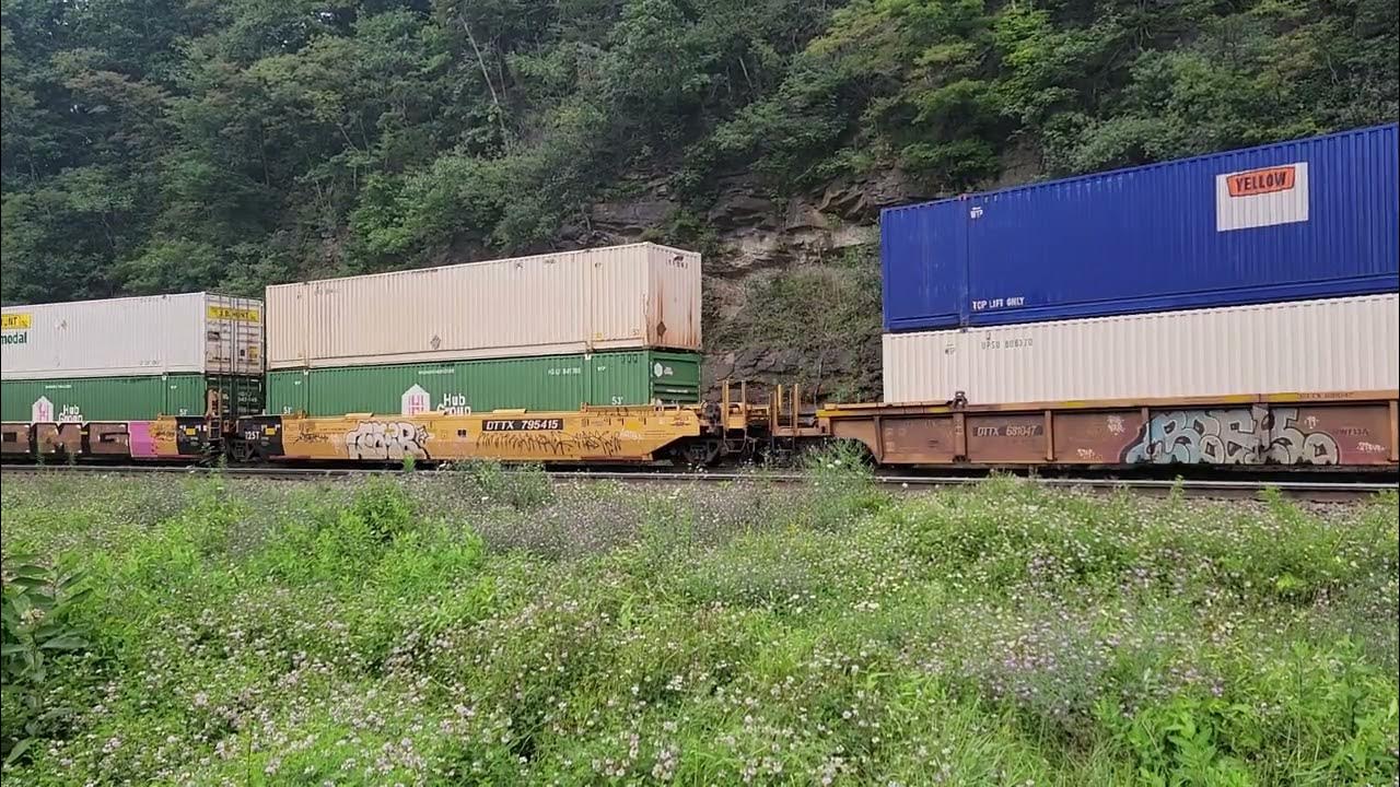 072123 NS 29G Horseshoe Curve - YouTube